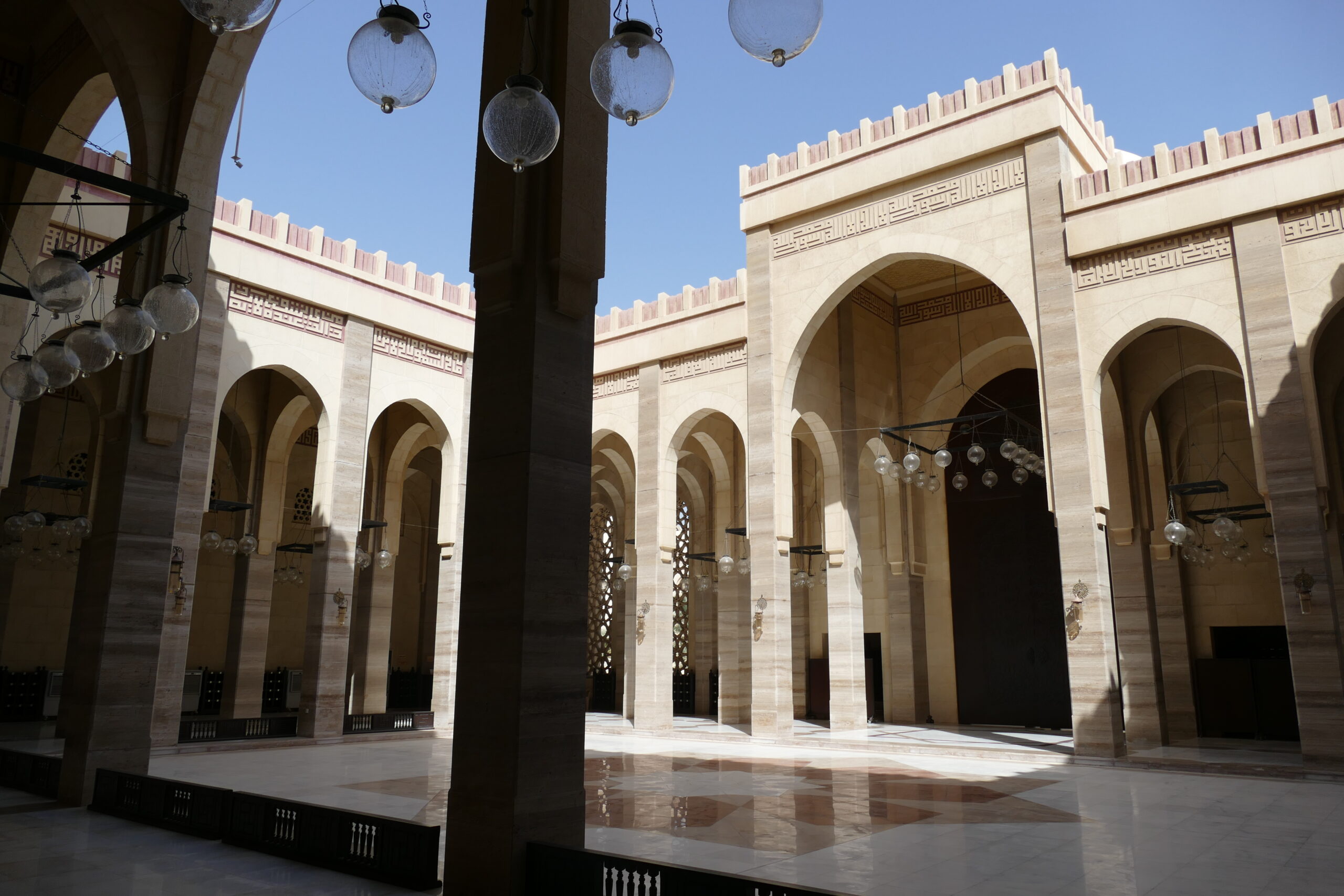 Bahrain: Cultural Sites - The Lens Cap Chronicles